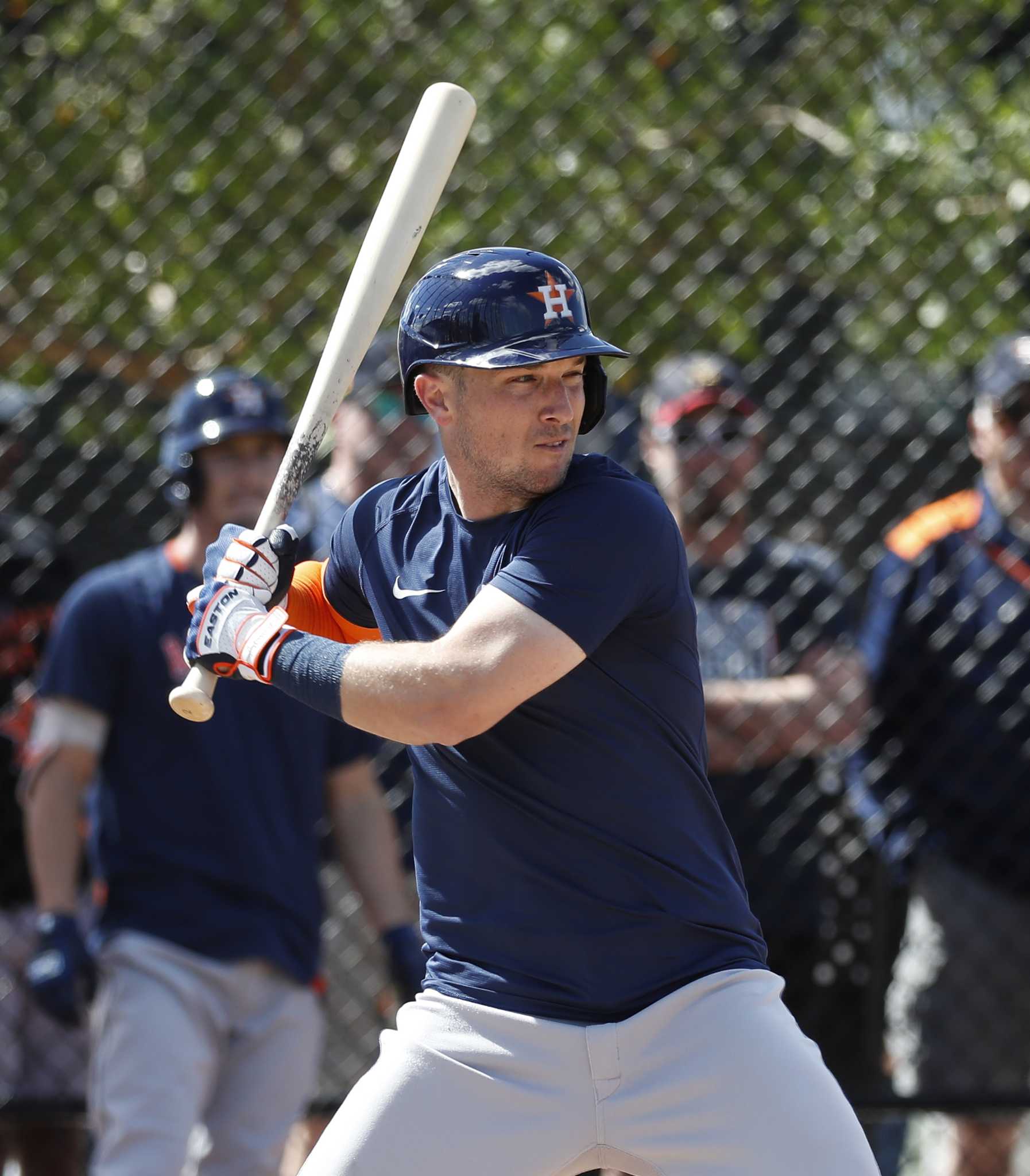 Alex Bregman donates 1K quarantine food kits to Houston Food Bank