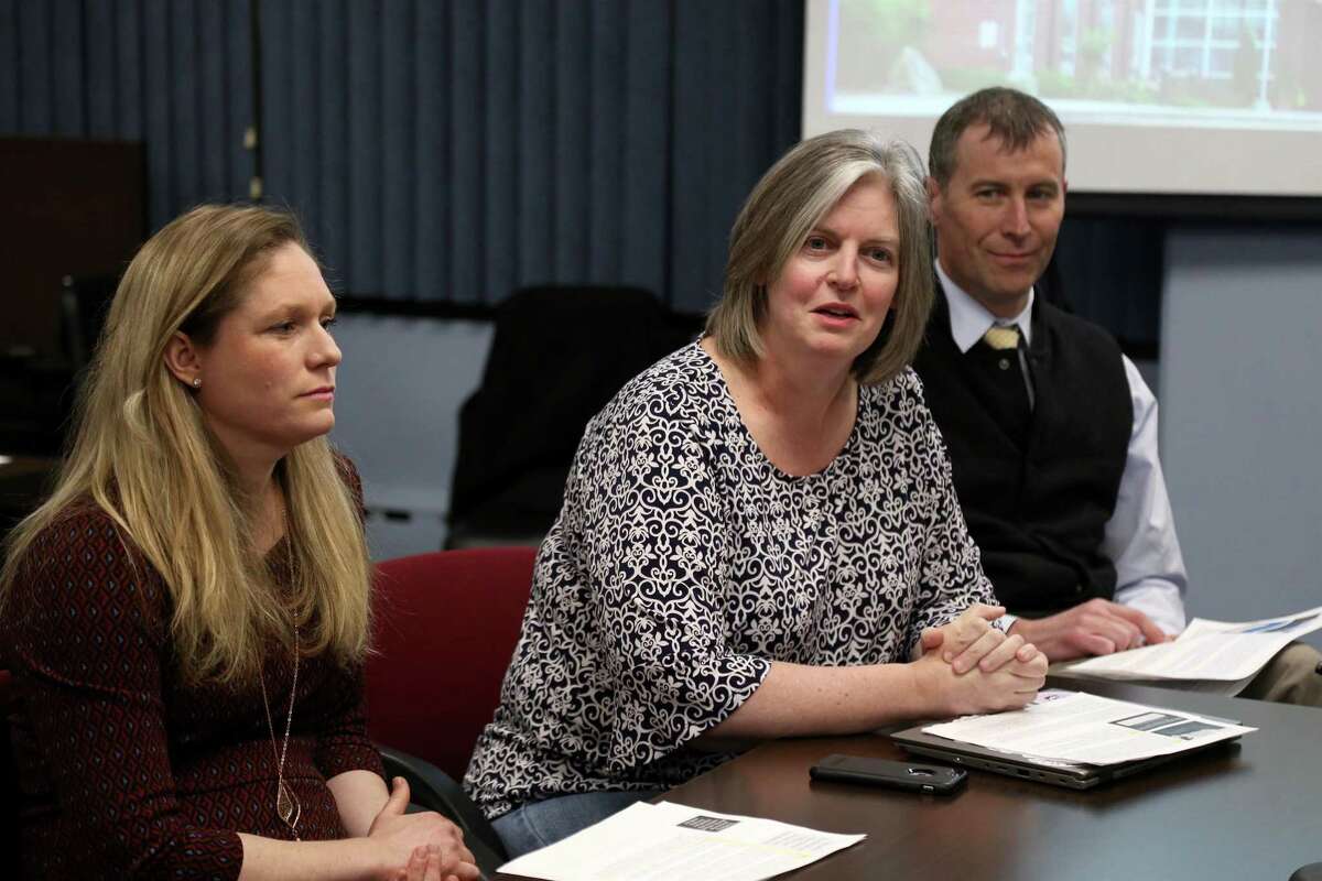 Wilton middle school looks at reorganizing the school day