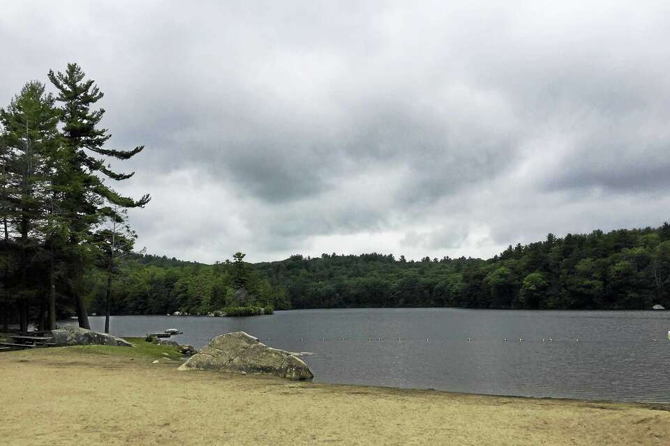 12 swimming holes and ponds around Connecticut