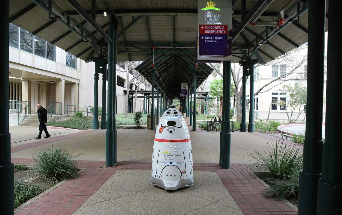 Crime-fighting robots serve as 'first line of defense' at Texas ...