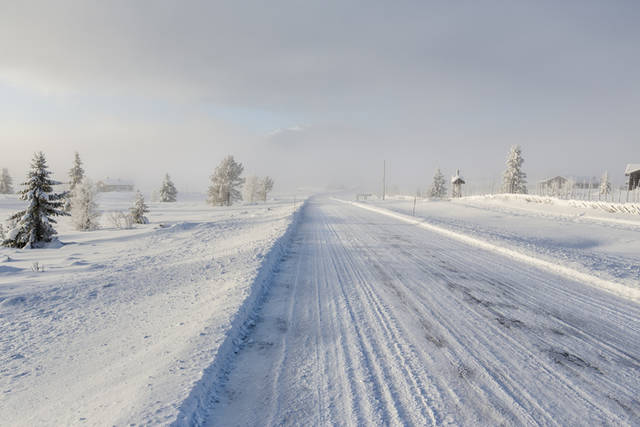 After 50-degree weekend, snow and cold on way