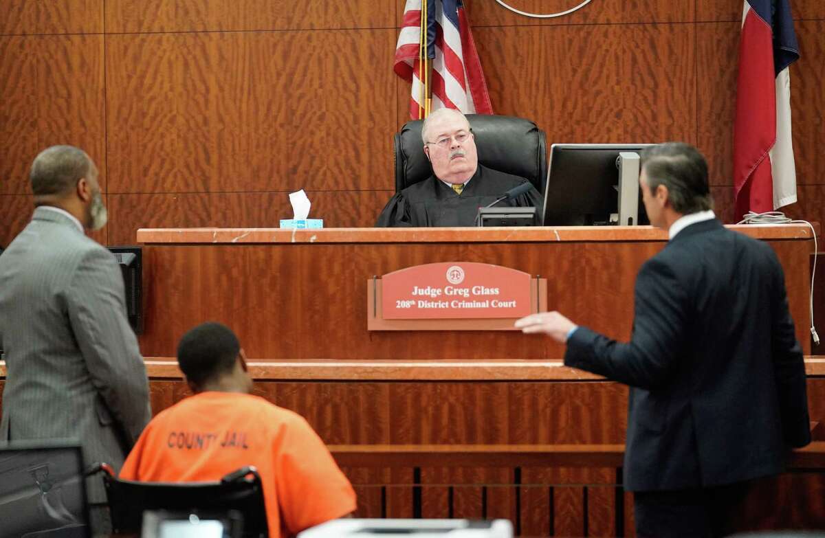 Medical system failed Houston man accused of killing 3 in PCP-fueled ...