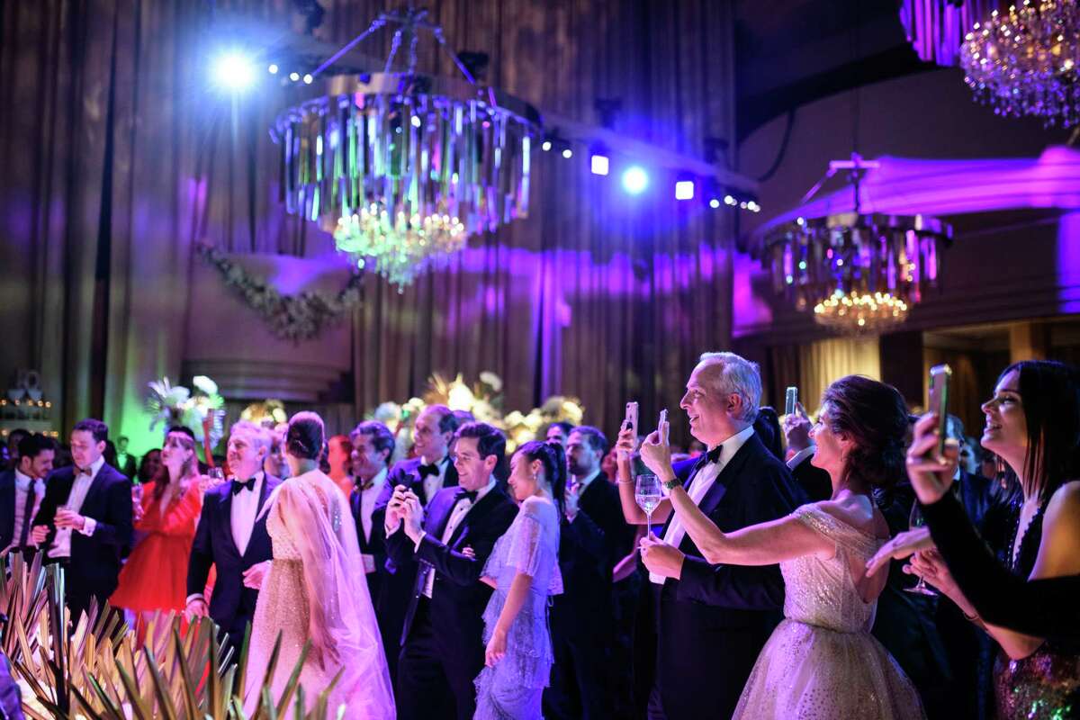 Houston Ballet celebrates 50th anniversary with a golden, record ...