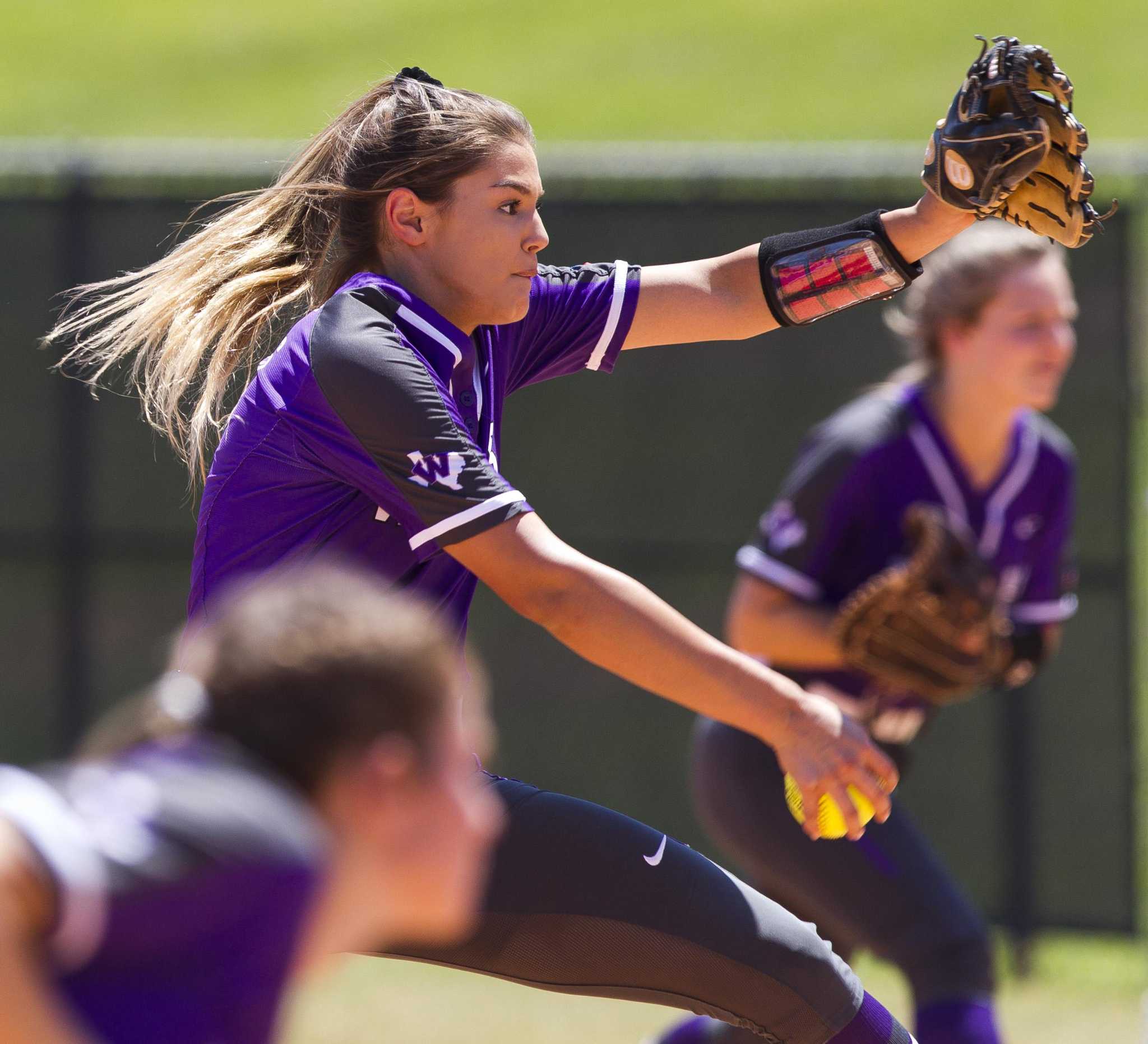 SOFTBALL ROUNDUP: Vallejo fans 23 for Willis; College Park stuns TWHS ...