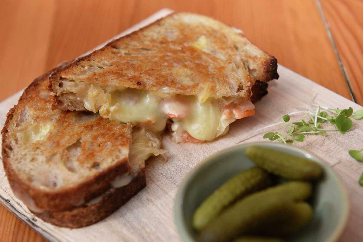 15 things to see, do, and eat on a day trip to Kinderhook