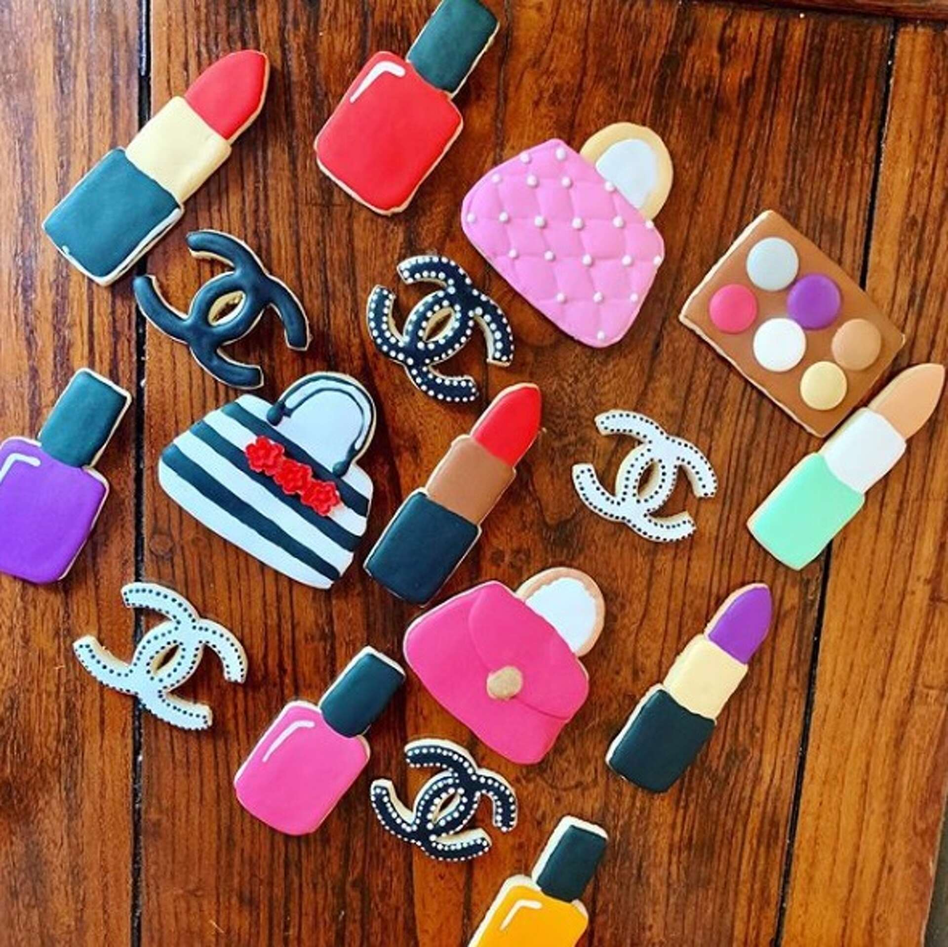 New online bakery whips up colorful San Antonio-themed baked goods