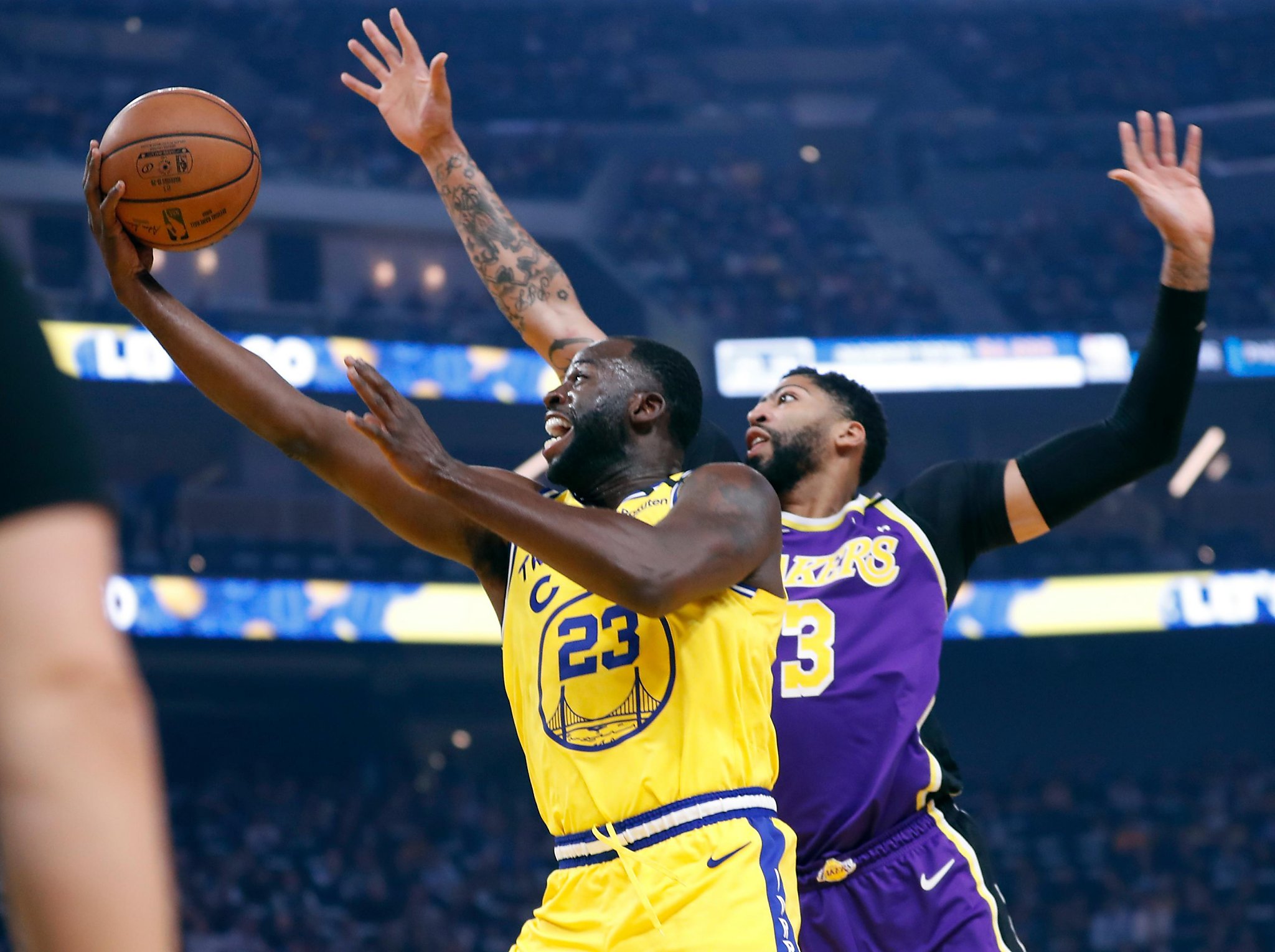 Warriors lose cool in blowout loss to Lakers