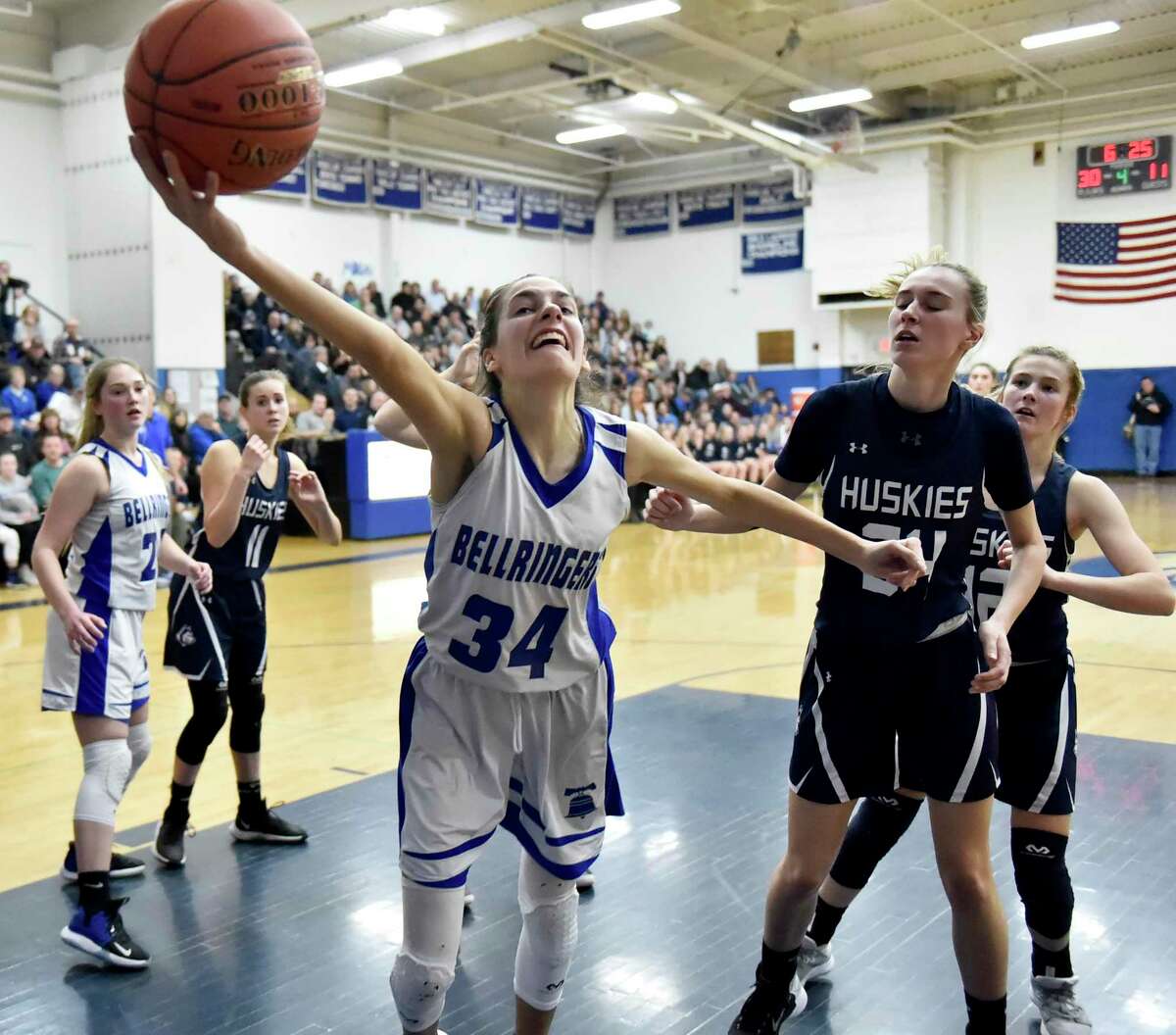 East Hampton tops Morgan for Shoreline title