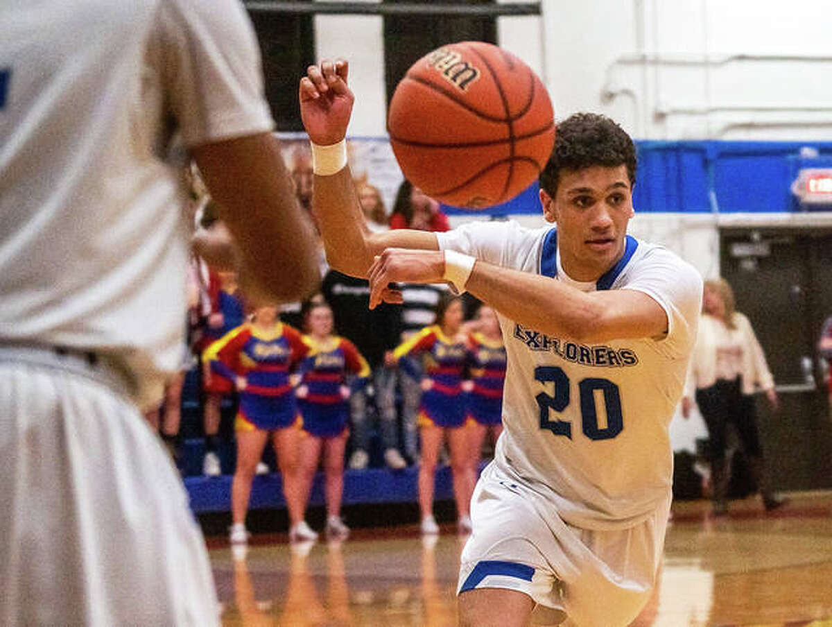 BATTLE IN ROXANA: Explorers win Shell game with fourth-quarter push