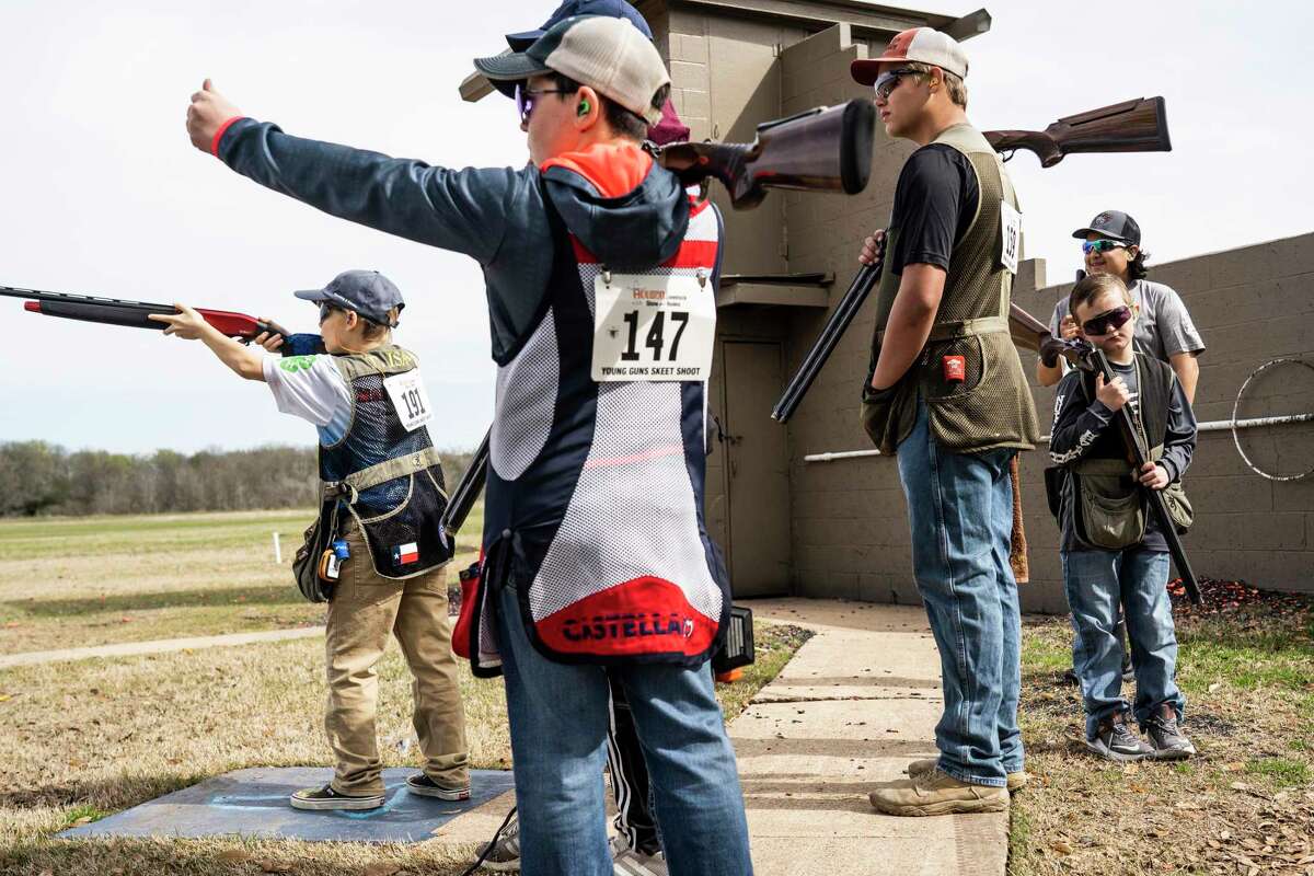 ‘Oh, I hit that:’ Kids take aim at Houston Rodeo shooting competition