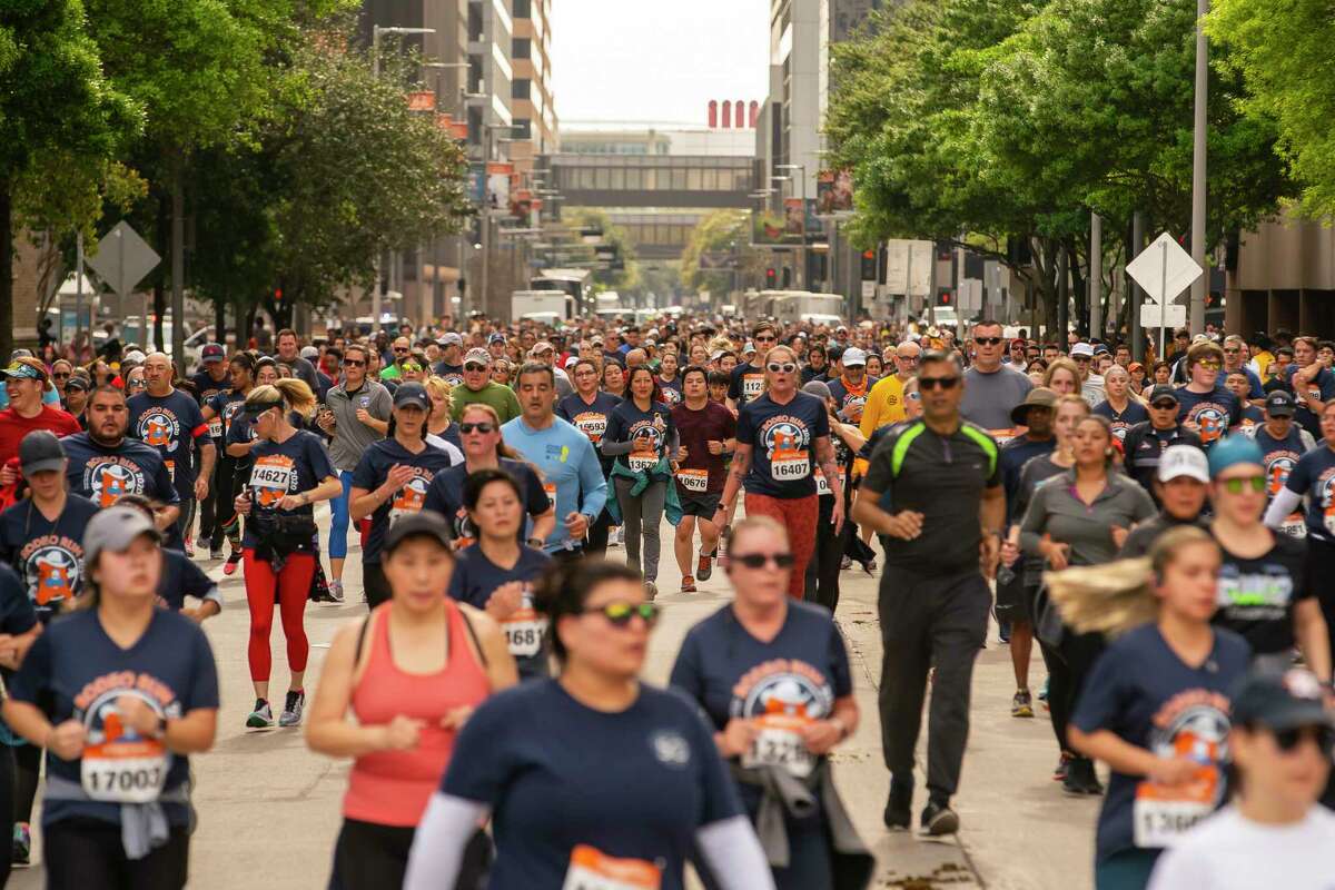 Rodeo Run gallops through downtown ahead of RodeoHouston