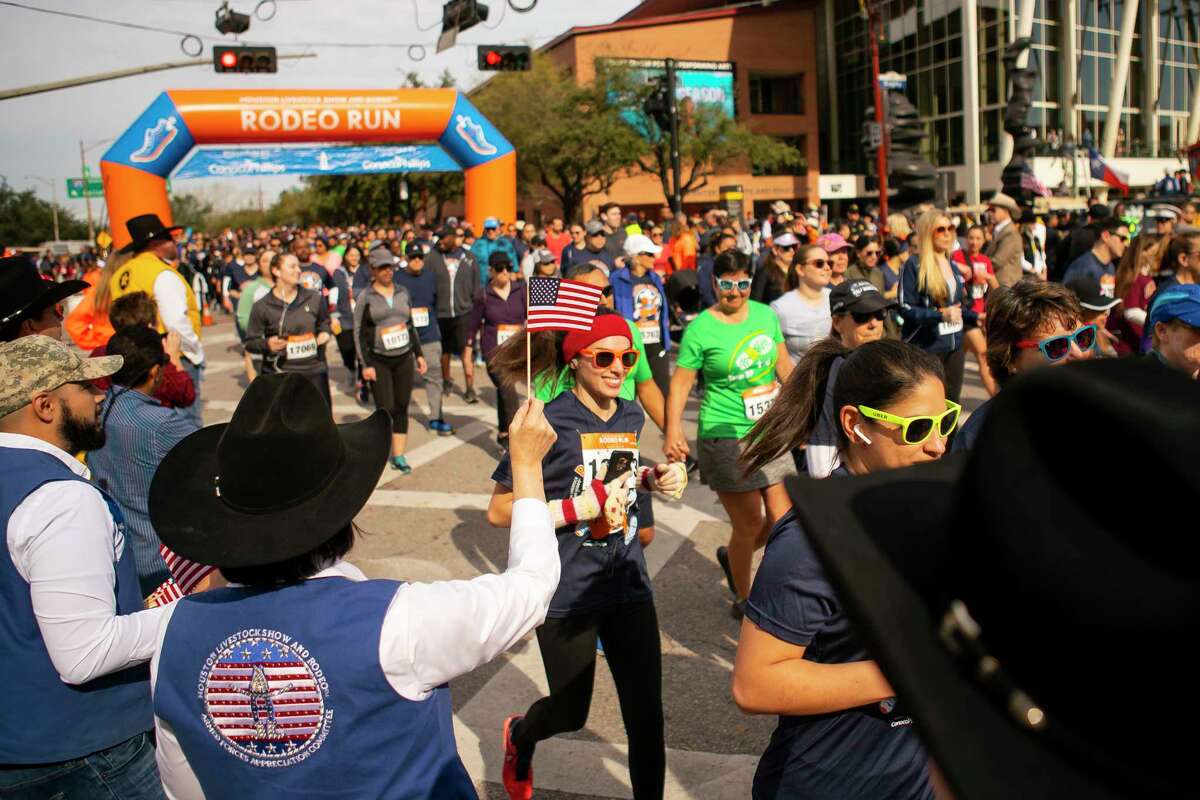 Rodeo Run gallops through downtown ahead of RodeoHouston