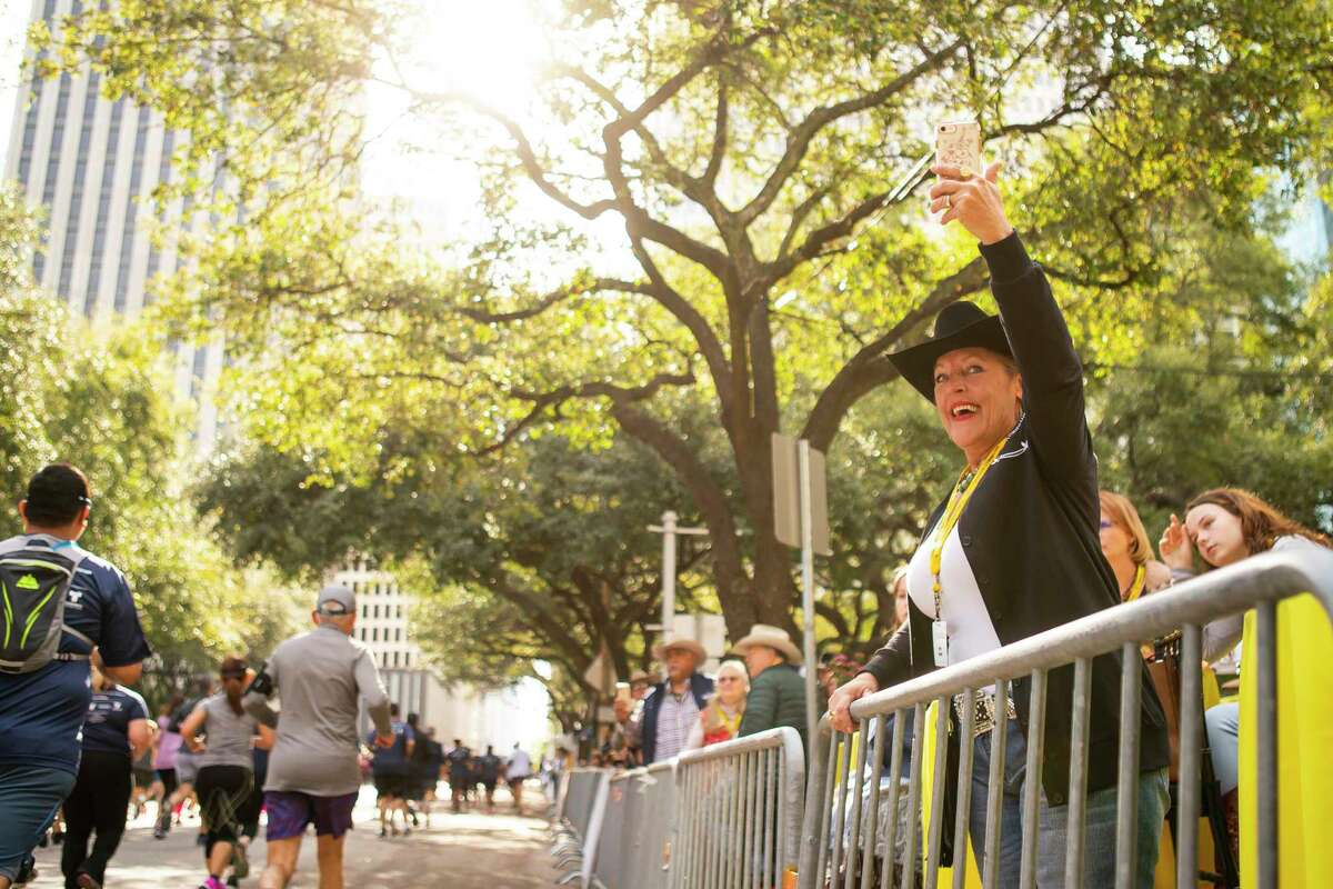 Rodeo Run gallops through downtown ahead of RodeoHouston