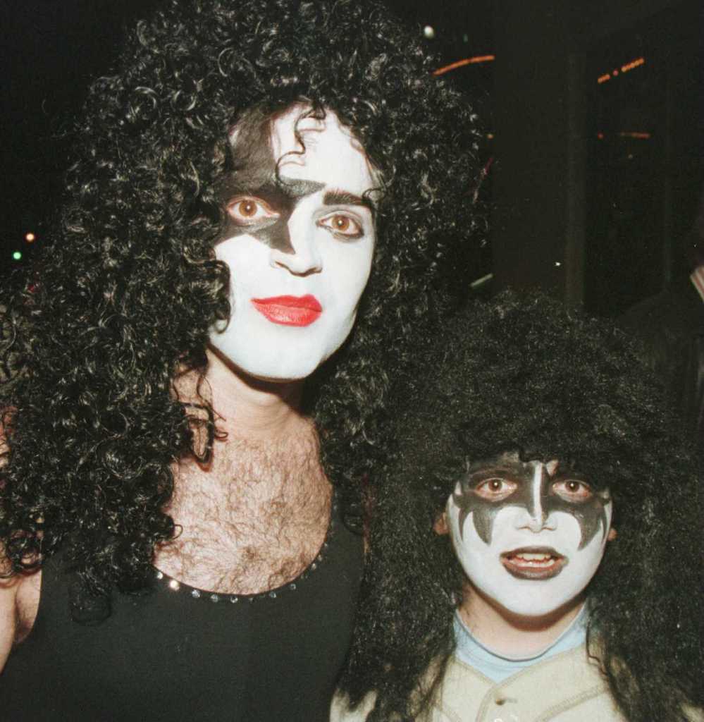 Hey, Kiss fans: We want to see you in make-up