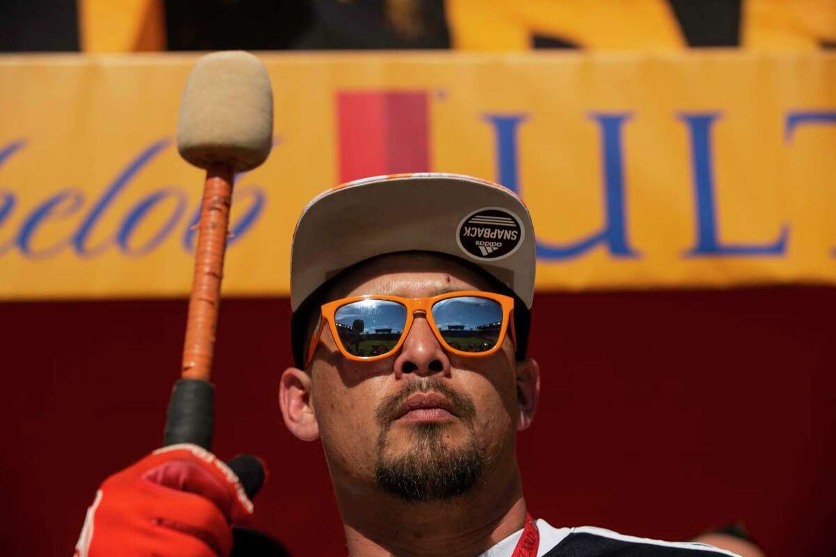 Dynamo battle LA Galaxy to draw in season opener