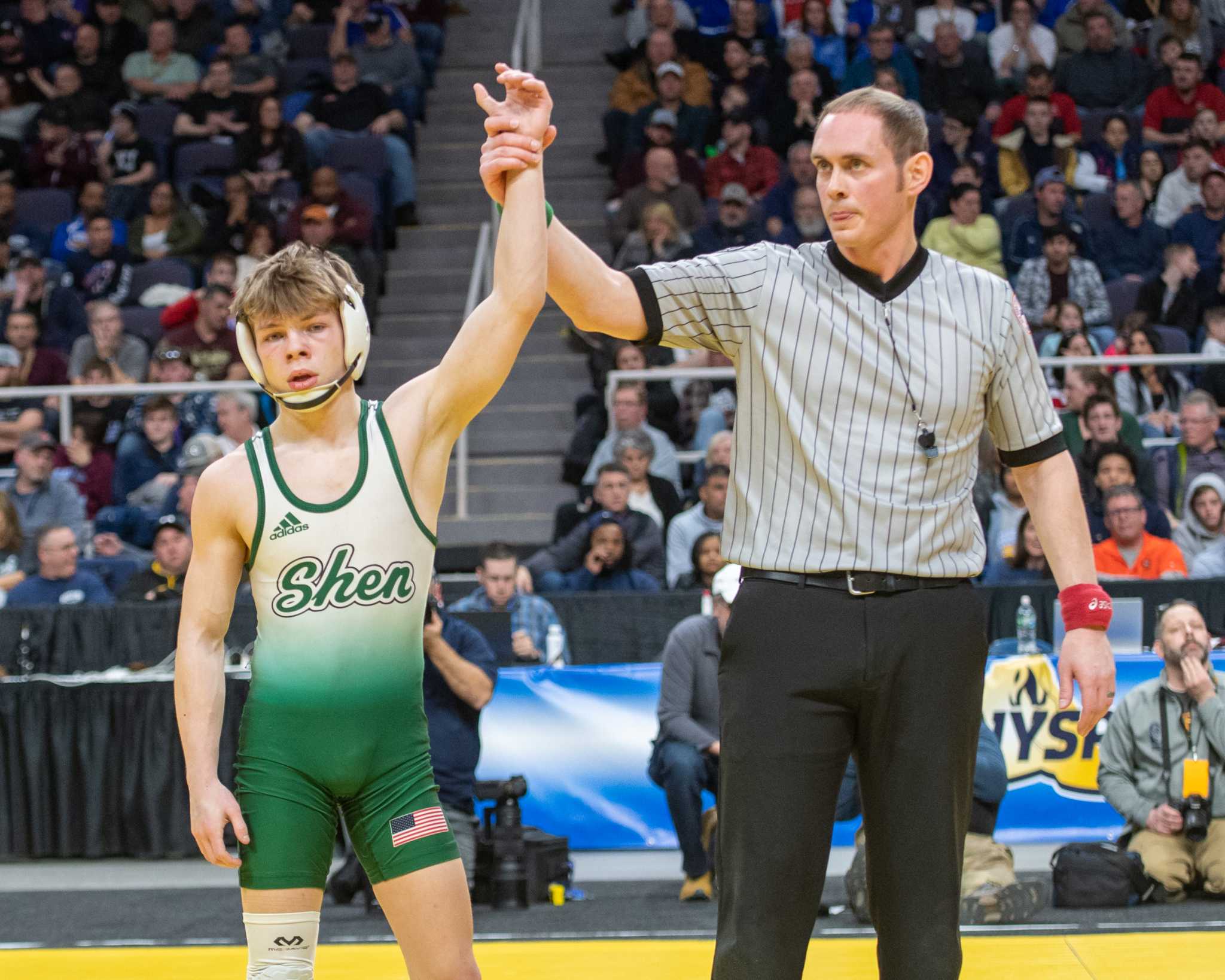 Area's best scholastic wrestlers leave New York seeking state titles