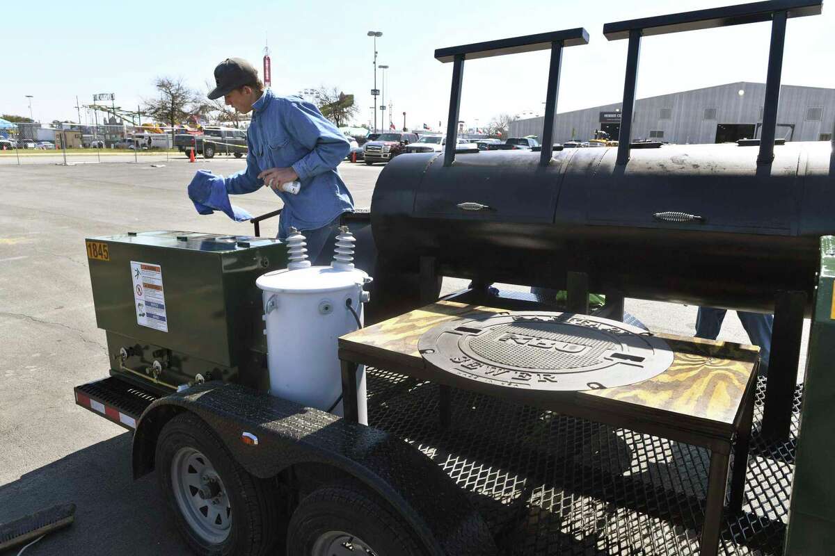 Chuck’s Food Shack: Texas youths create grill, smoker masterworks at ...