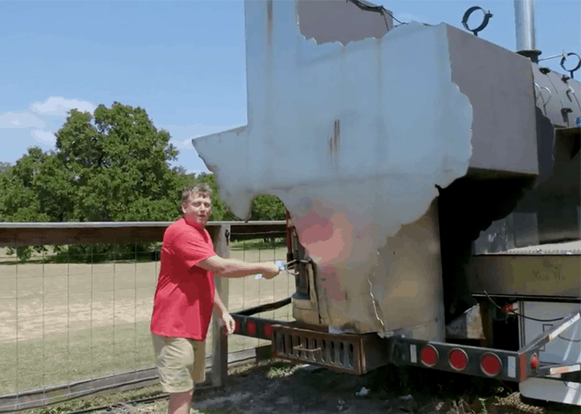 Texas trucker hauls world's largest mobile barbecue smoker