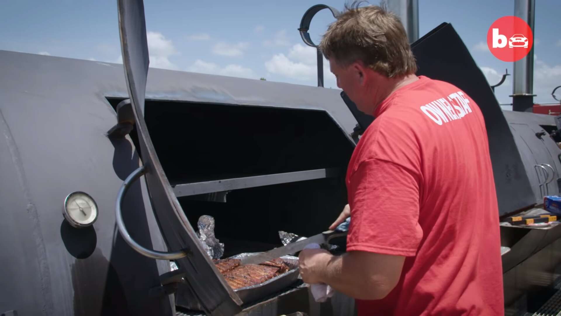 Texas trucker hauls world's largest mobile barbecue smoker