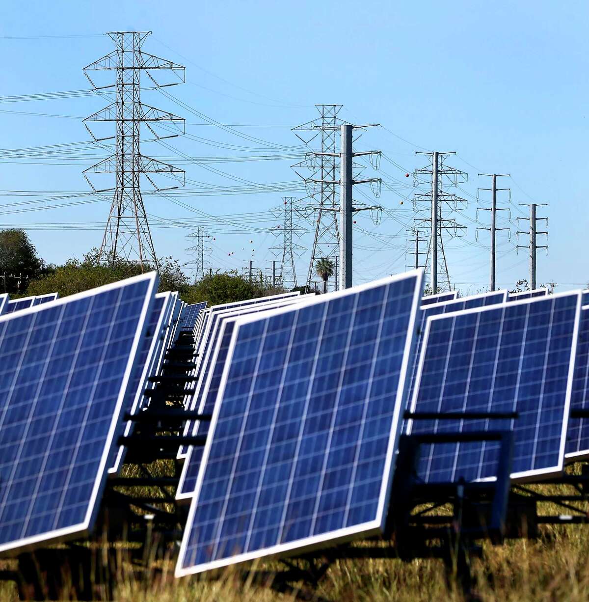 San Antonio edging out Houston in electric grid transformation