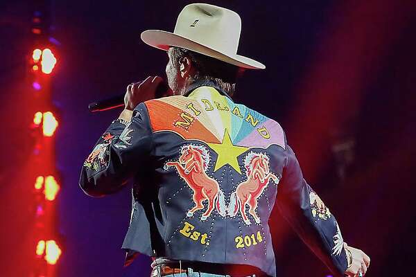 Midland: country with an eye for social media - HoustonChronicle.com