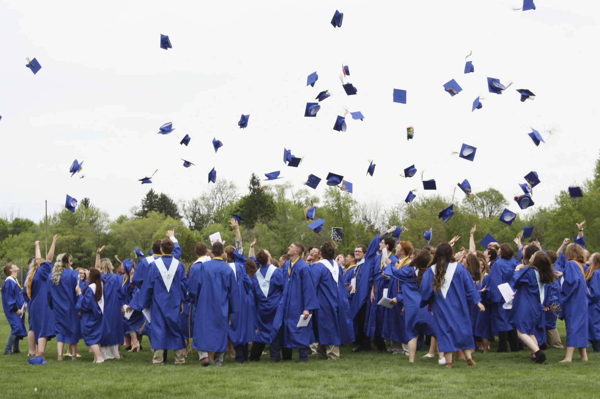 Local schools maintain state graduation rate