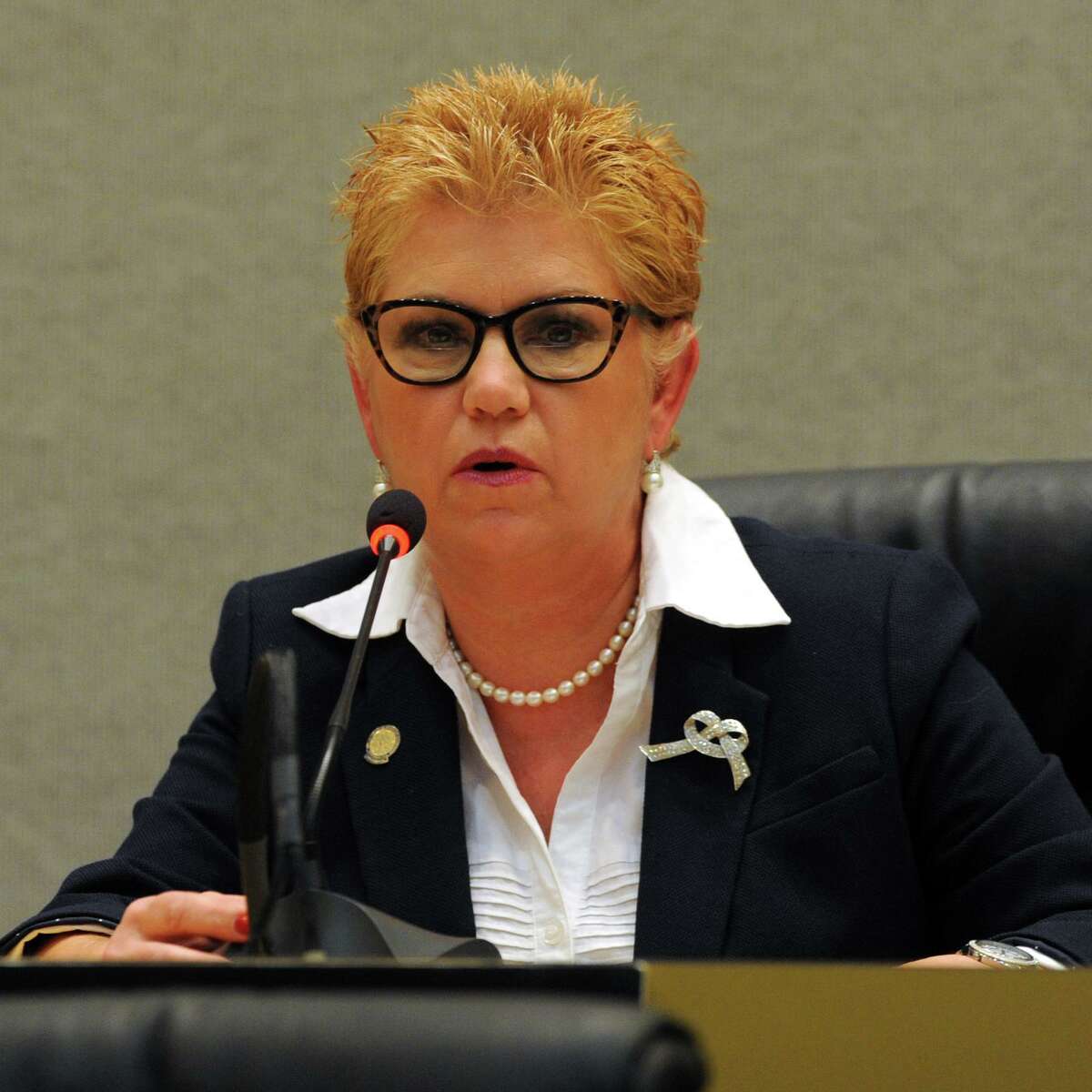 Bridgeport police chiefs defend reassignment of captains to concerned ...