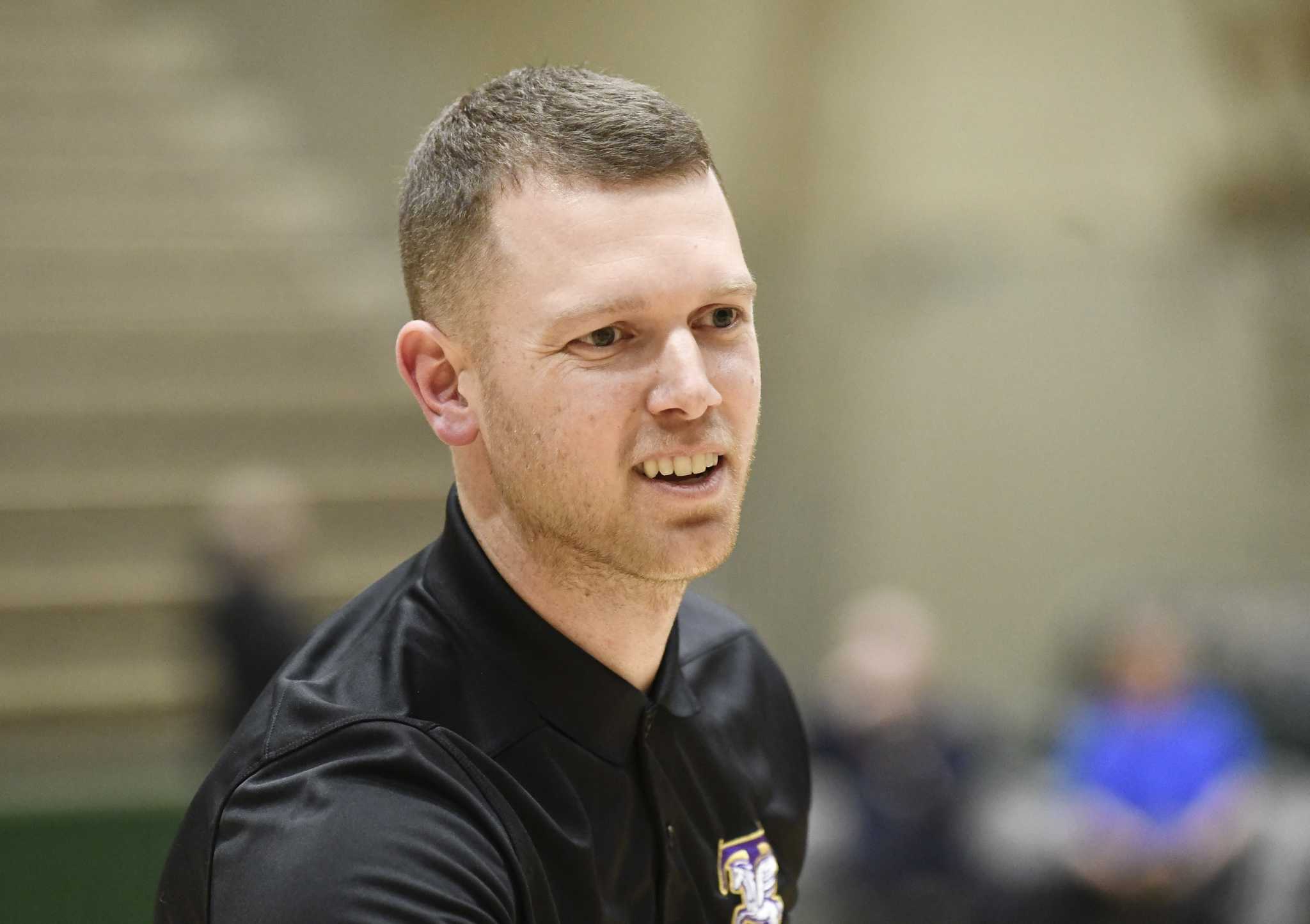 Averill Park girls' basketball pulls away to top Troy