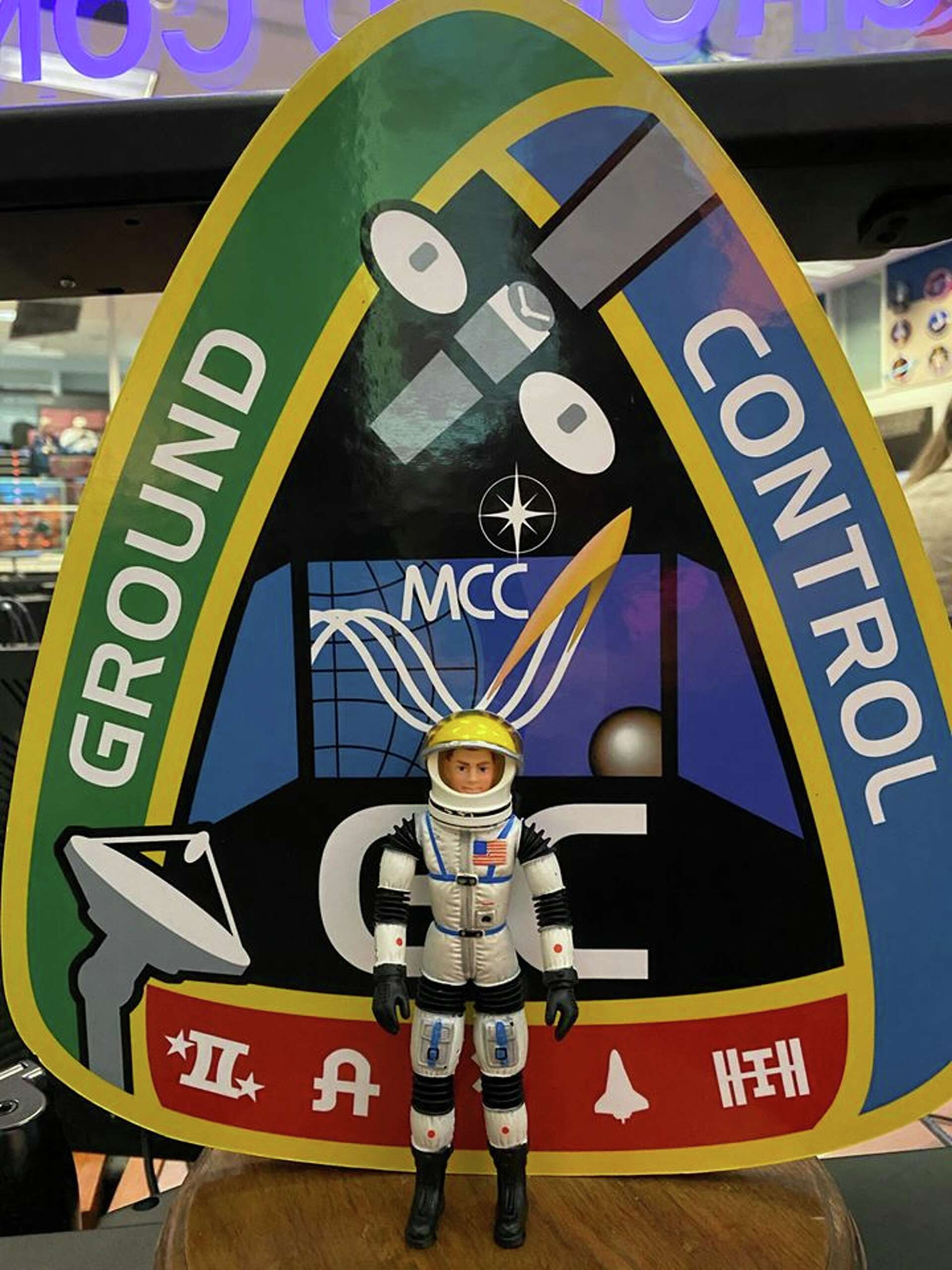 Old school astronaut: Major Matt Mason visits NASA