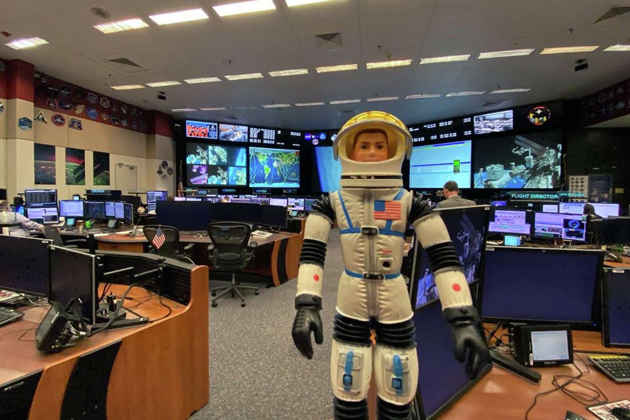 Old school astronaut: Major Matt Mason visits NASA