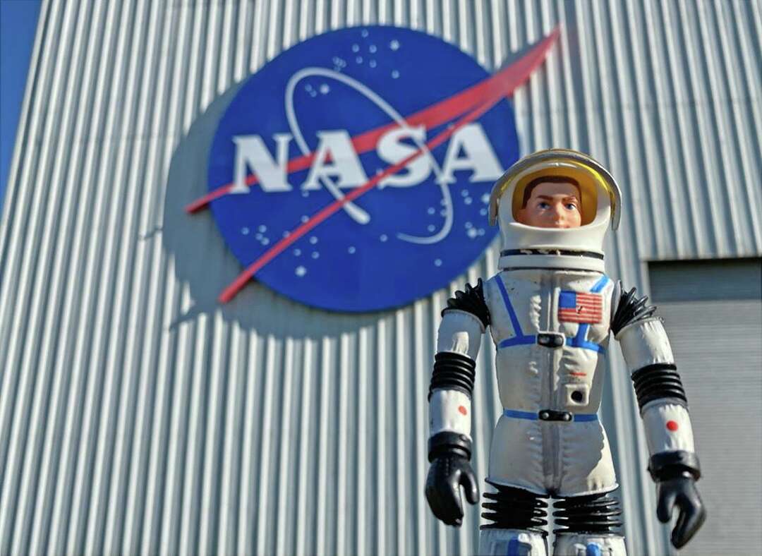 Old school astronaut: Major Matt Mason visits NASA