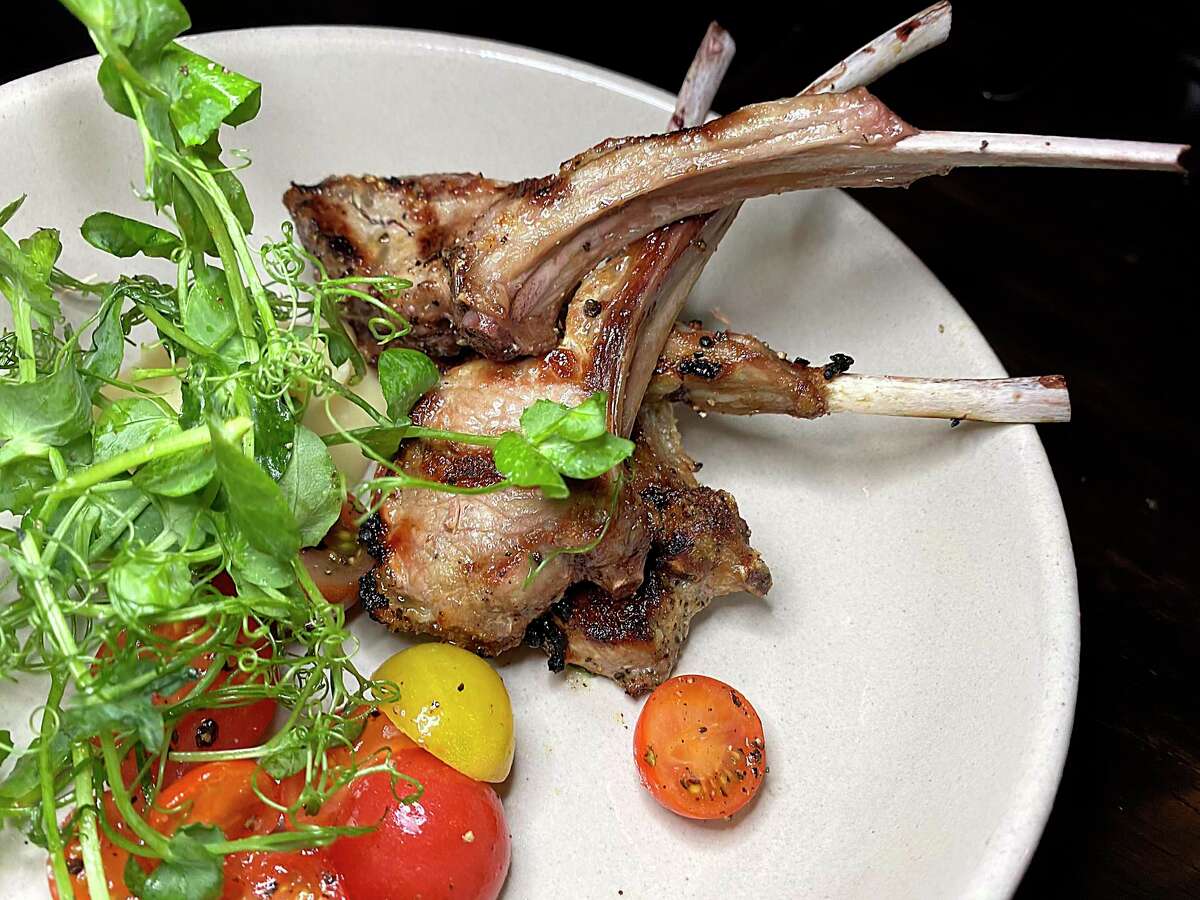 Review: The Magpie restaurant aims small, scores big with Korean ...