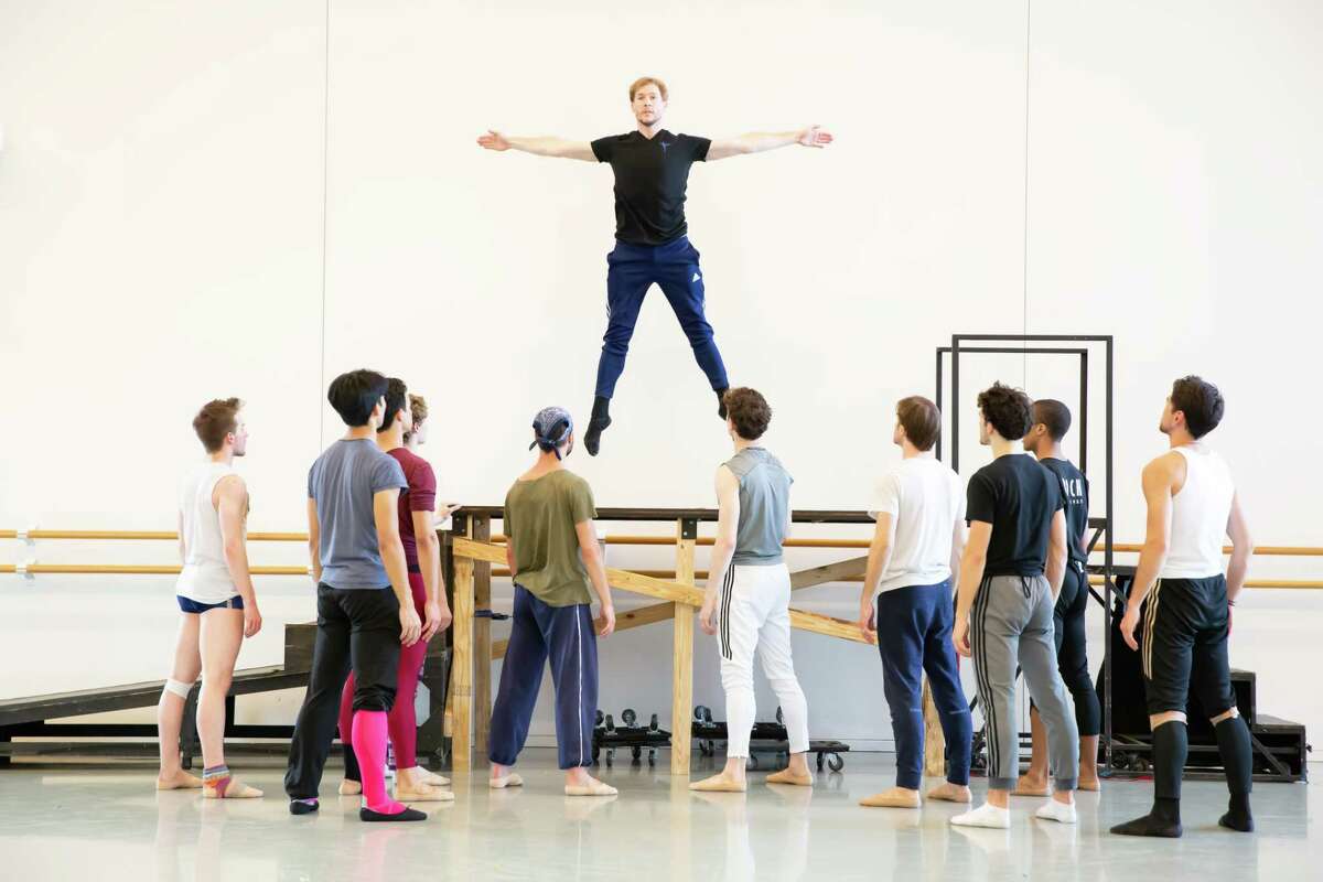 A popular choreographer returns to Houston Ballet, ready to Bowie ...