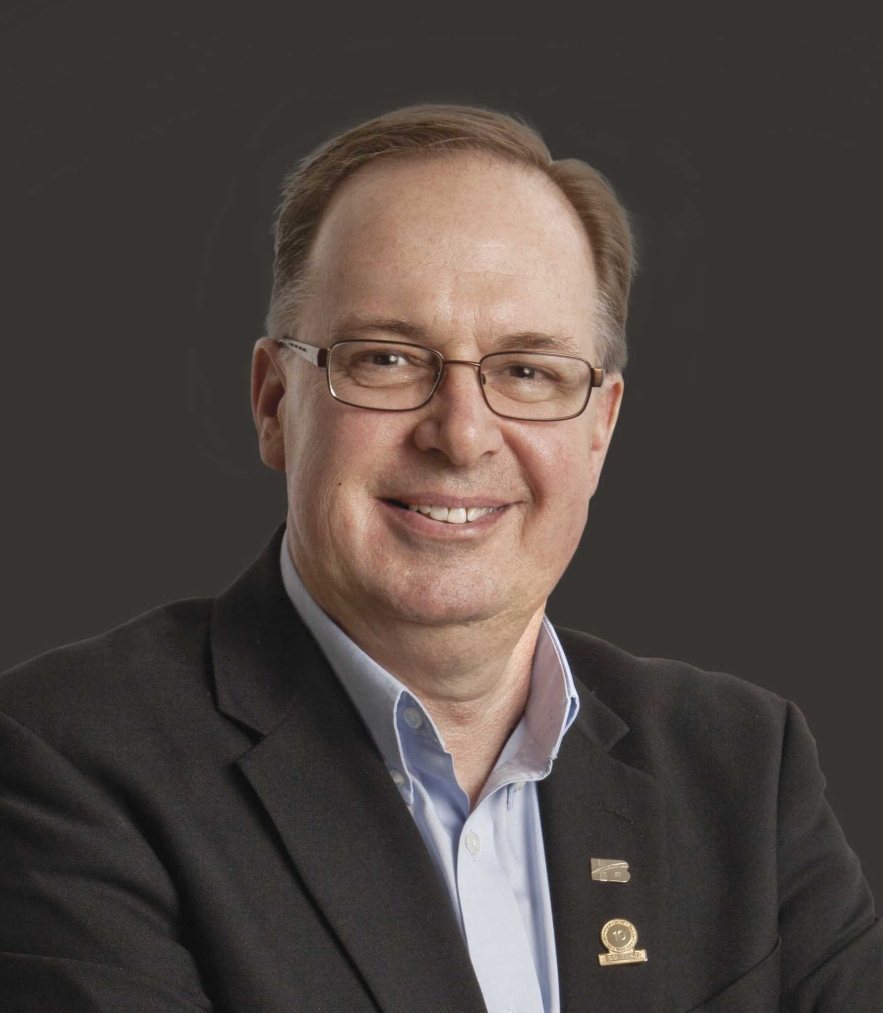 Honor Bank President and CEO, Michael Worden, retires