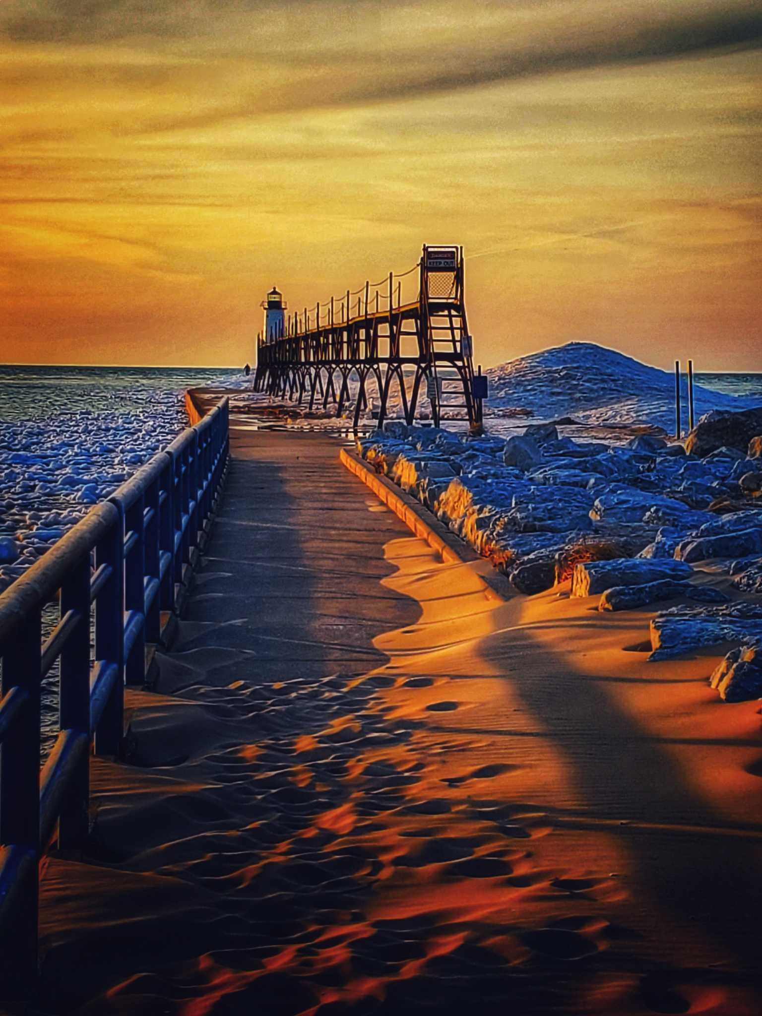Fifth Avenue Beach through the lens