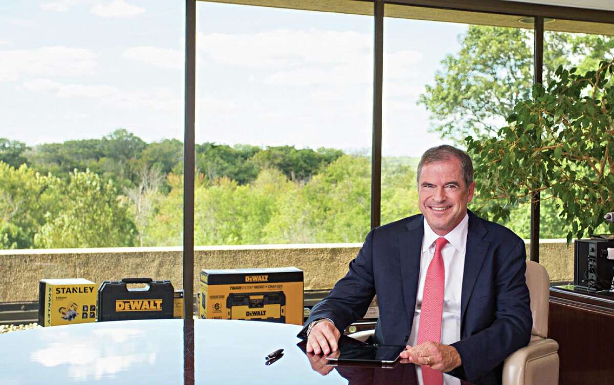 For GE alumni, no easy way to duplicate ‘Welch way’