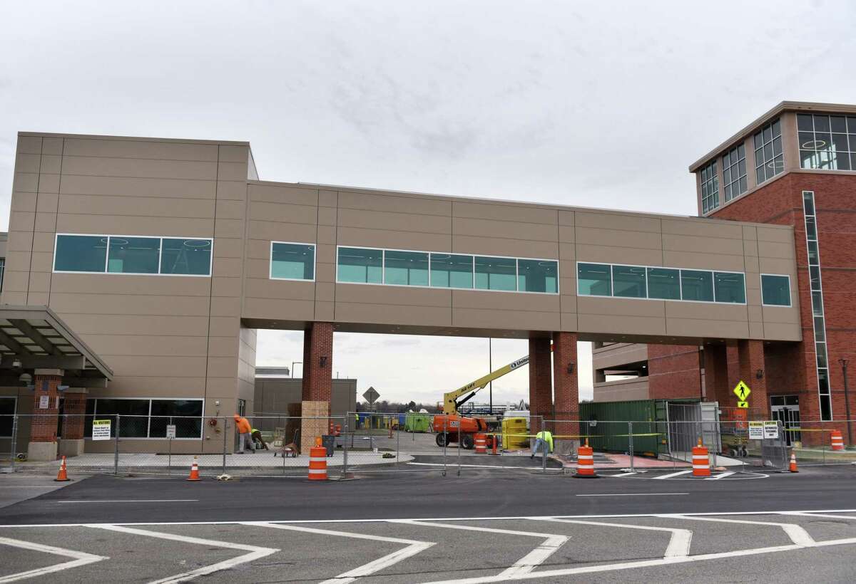 New Albany airport garage nearly complete