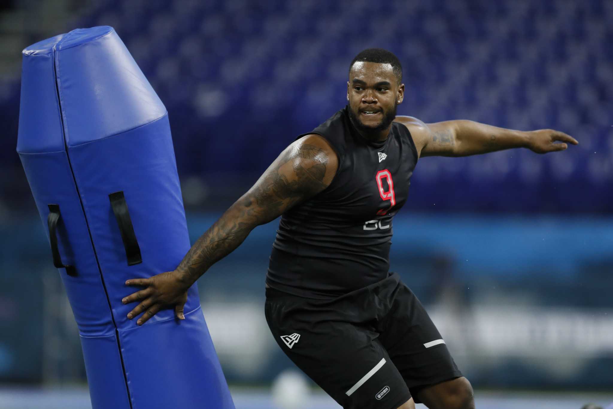 Texans work out, meet with Missouri DT Jordan Elliott