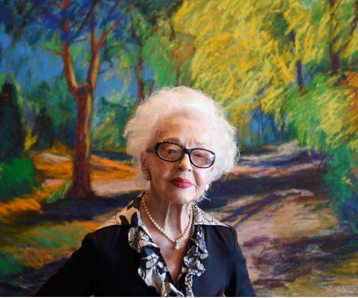 Greenwich art dealer Virginia Barrett dies at 97