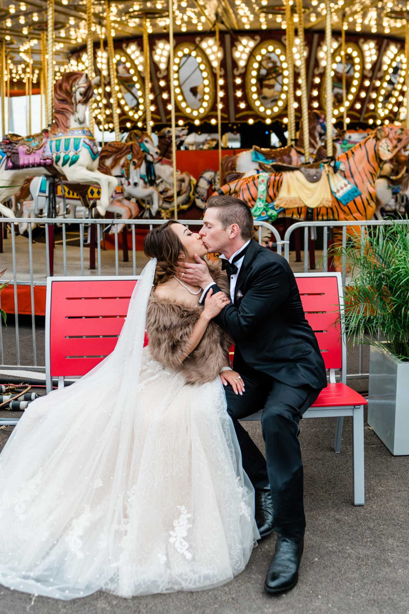 Millennial couple first to say ‘I do’ at RodeoHouston
