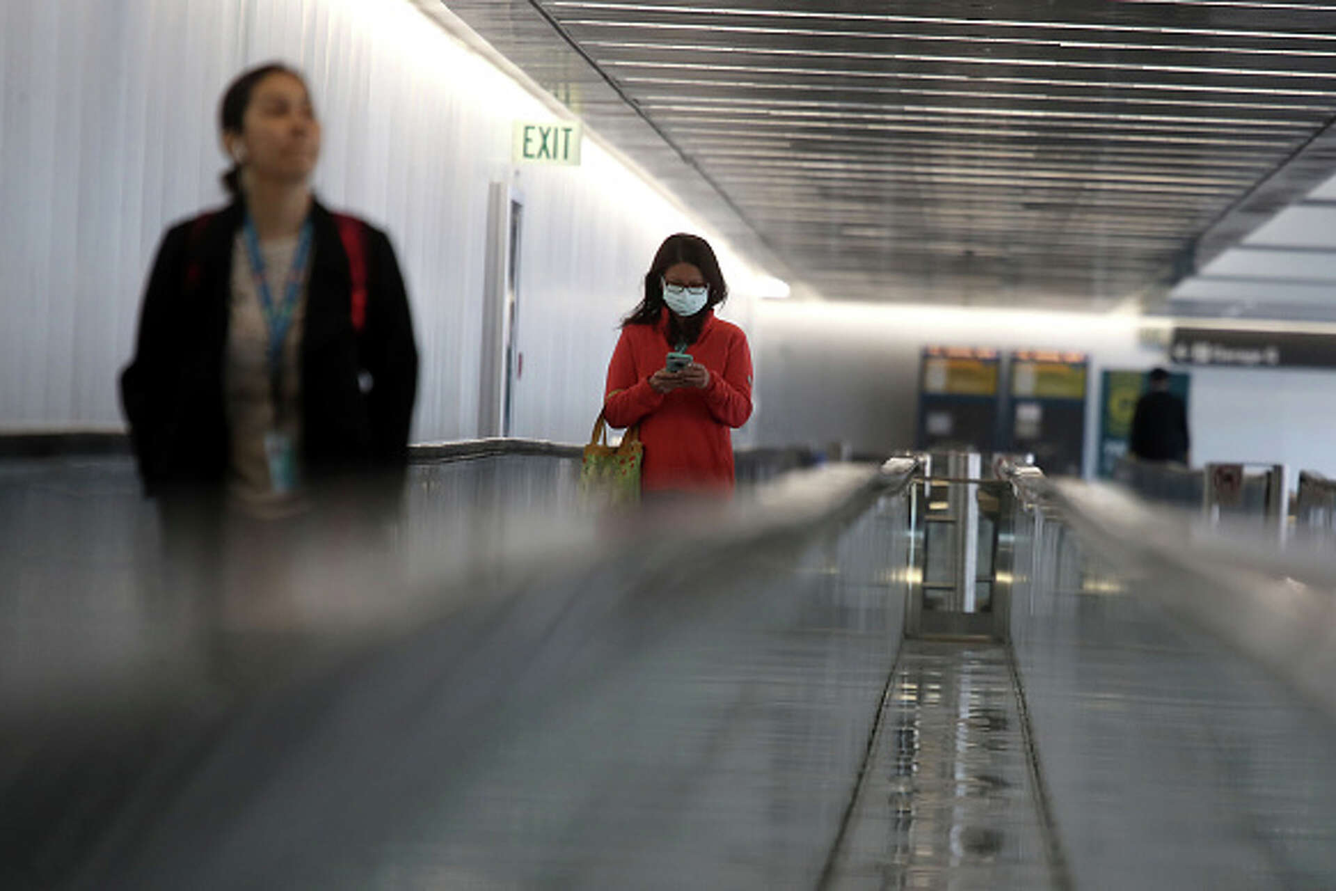 United Airlines' mask mandate expands to areas in airports