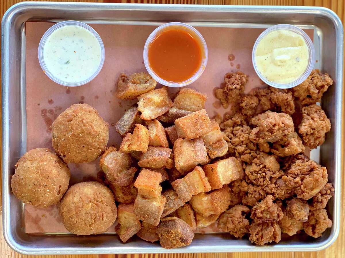 Sam’s Fried Chicken & Donuts closes in the Heights after just 2 years