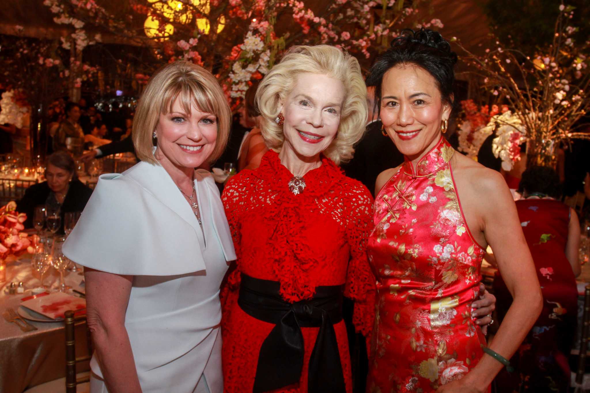 Asia Society Texas Center flips the switch on Tiger Ball, record 725 ...