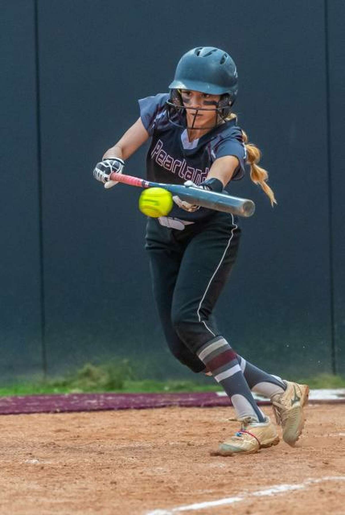 Softball: Pearland uses six-run first to upend Dawson, 11-5