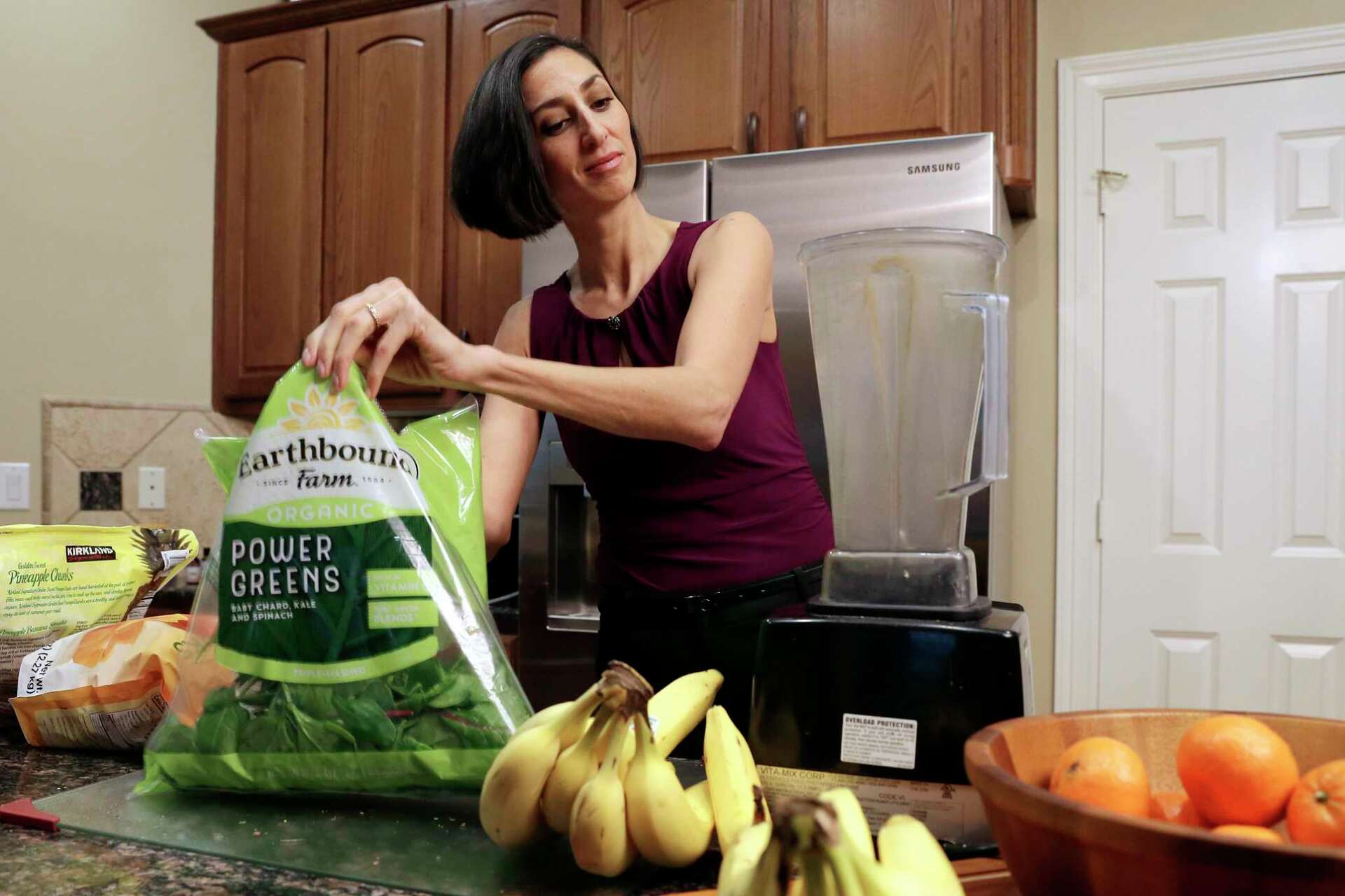 Going vegan helped this Houston doctor kick lupus. Now she’s helping ...