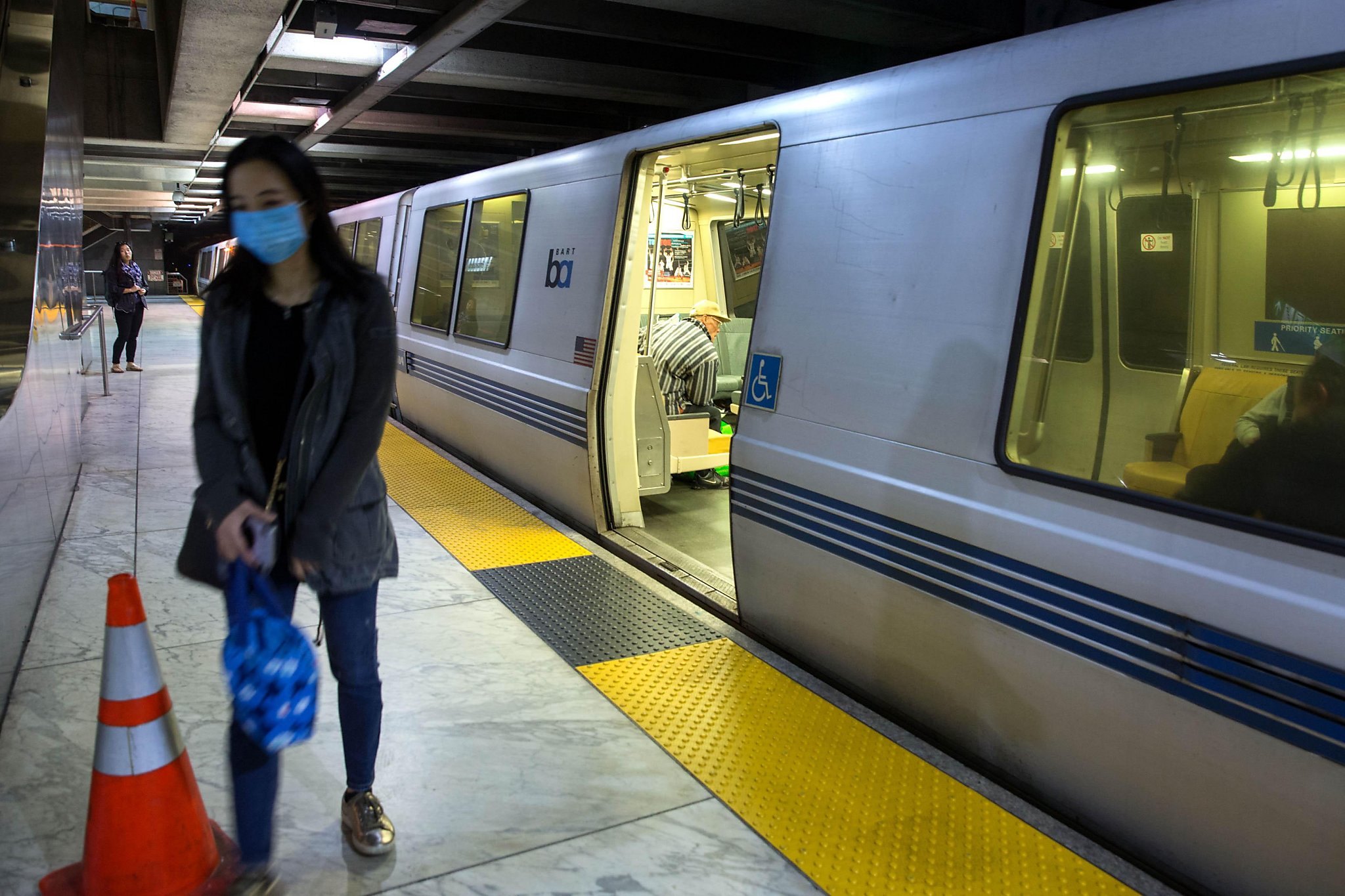 BART losing up to $5 million a week, seeks money from Congress