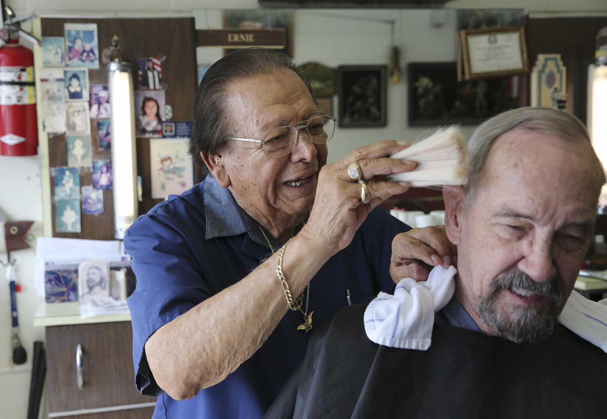 After 70 years, San Antonio barber says it’s time to hang up his shears