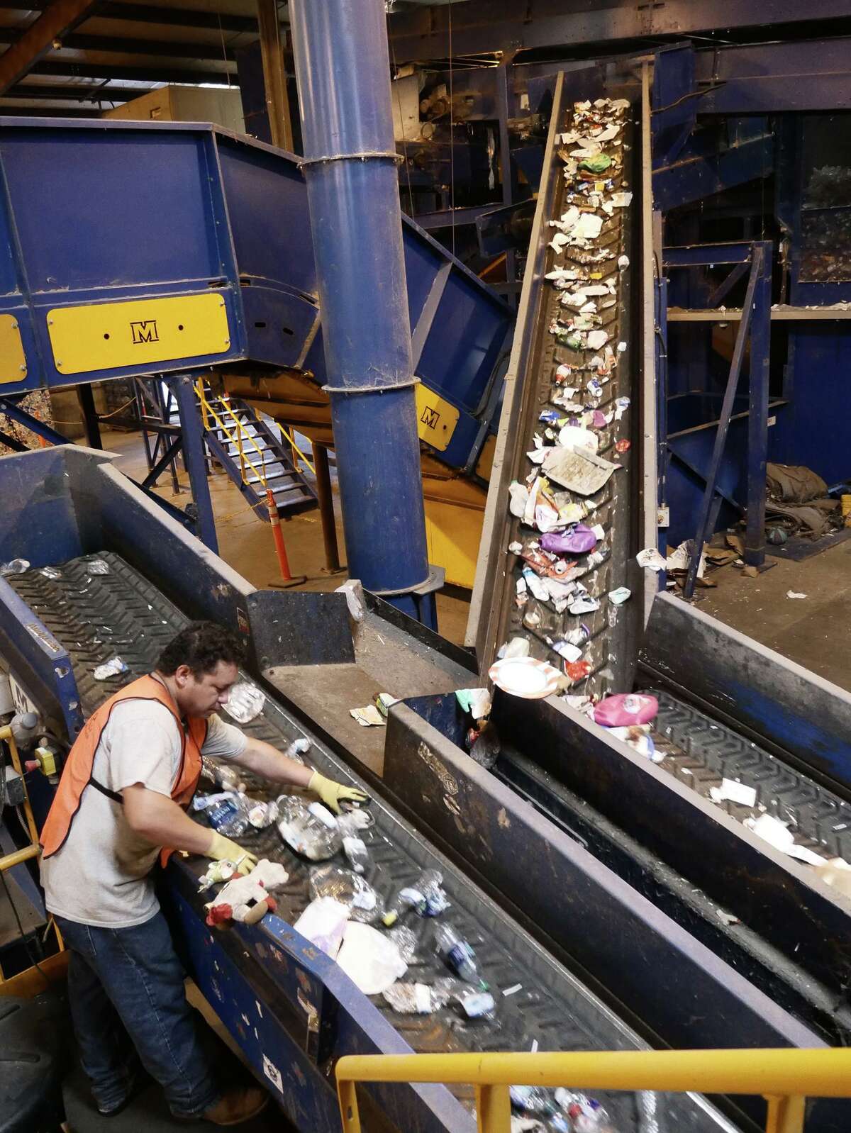 City of Laredo celebrates Waste & Recycling Workers Week