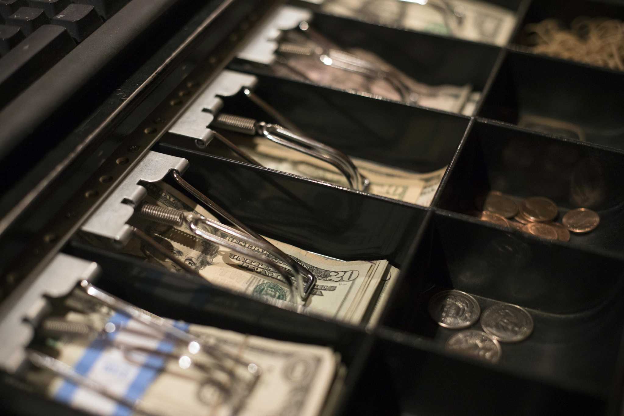 Dirty cash: Should we (literally) clean our money?