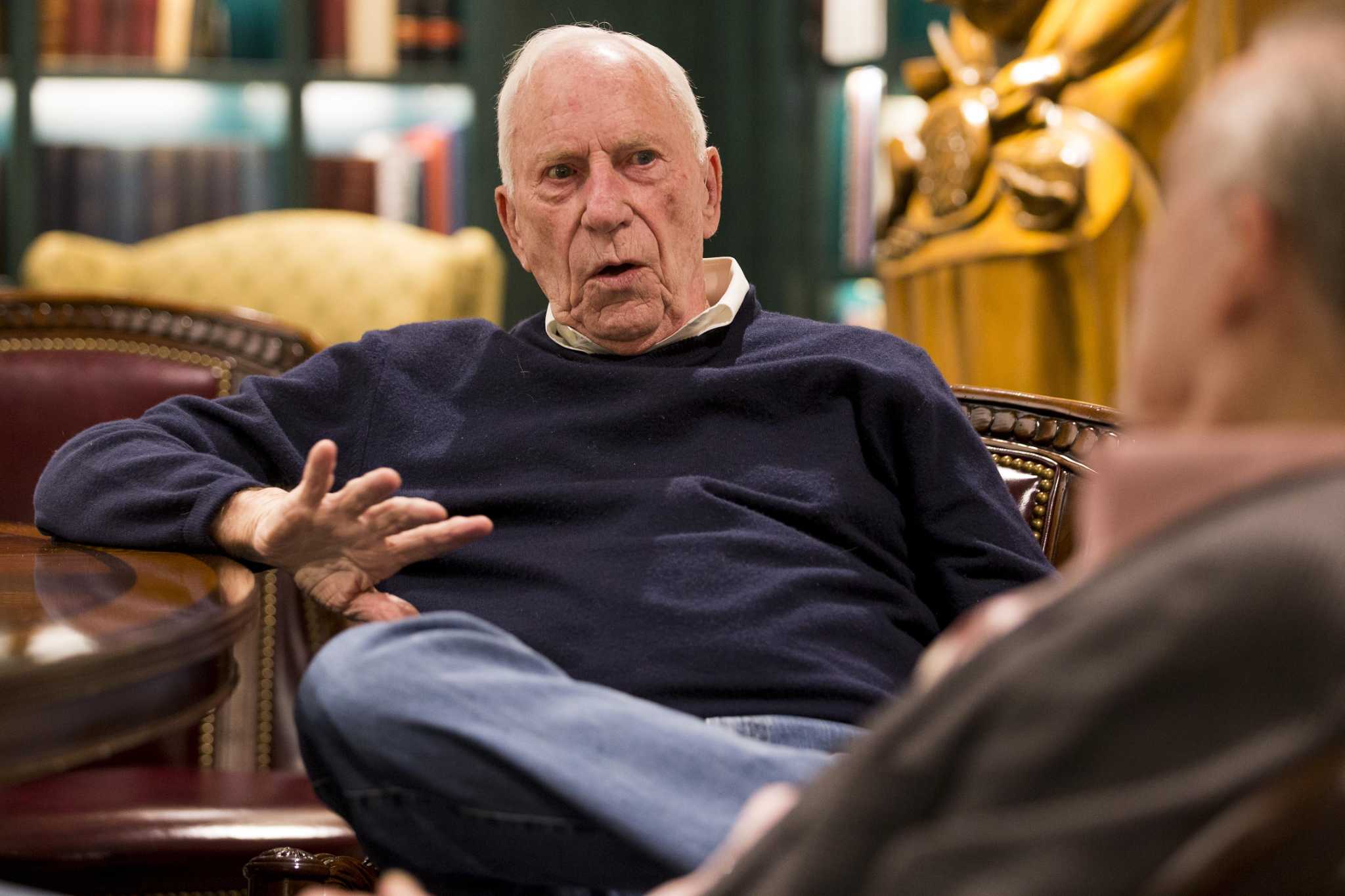 Alfred Worden, astronaut who orbited moon on Apollo 15, dies at 88